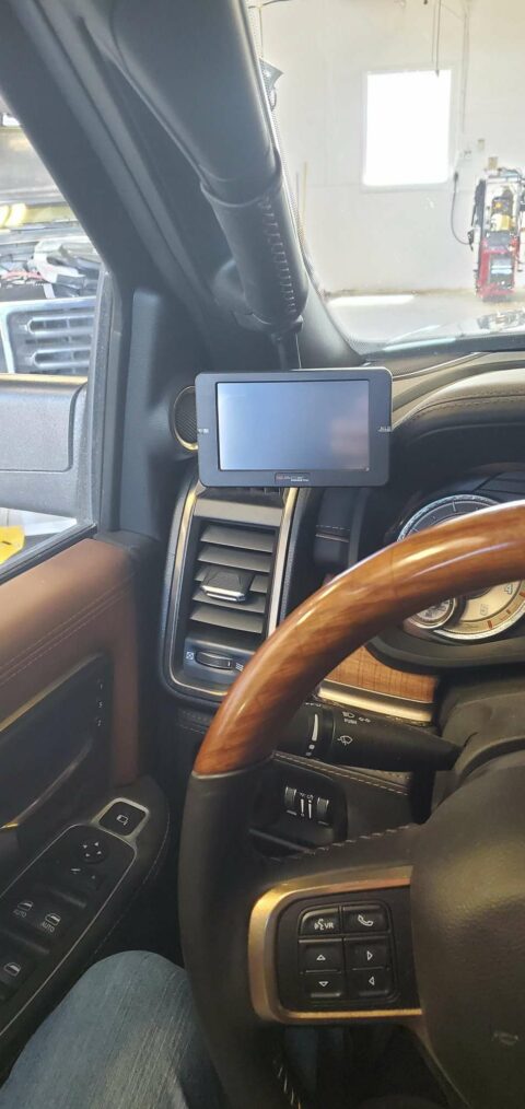 Race ME 2010-2018 Dodge RAM Mount - RaceME Canada